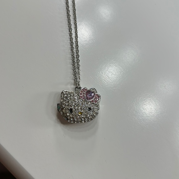 Hello Kitty | Jewelry | Rare 21 Hello Kitty Locket | Poshmark